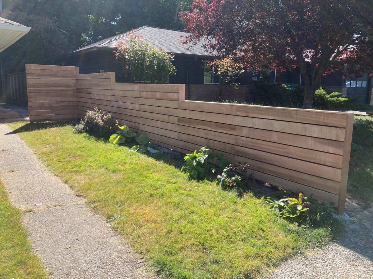 Experience Modern Elegance with Horizontal Style Fences by Atomic Fence