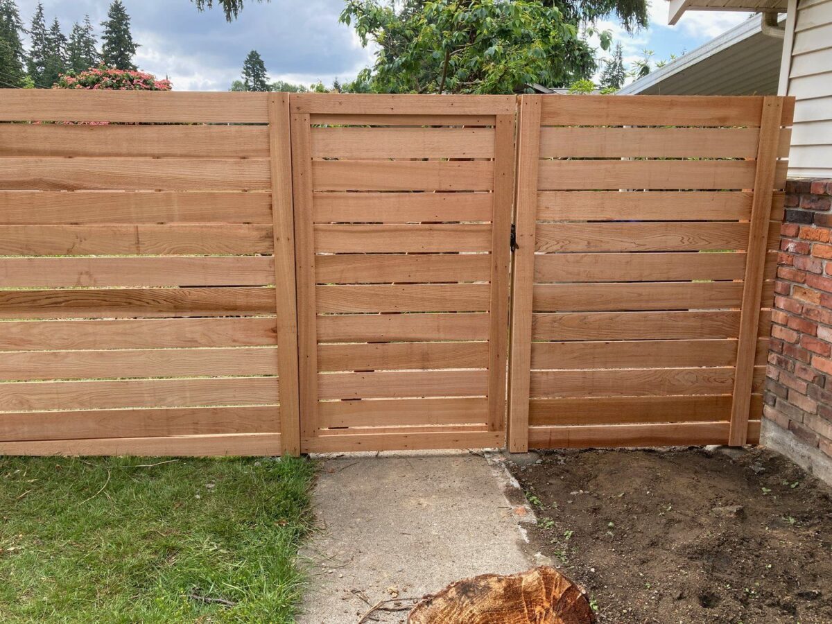 Experience Modern Elegance with Horizontal Style Fences by Atomic Fence