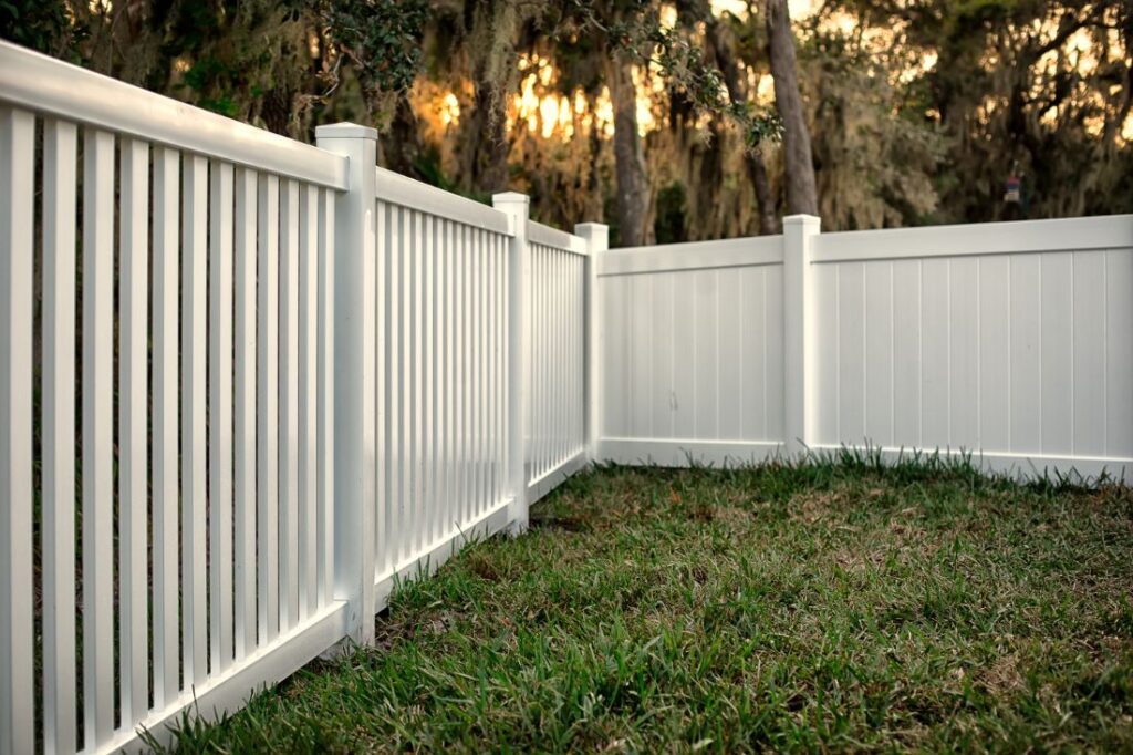 How Much Does It Cost to Install a New Fence in 2024